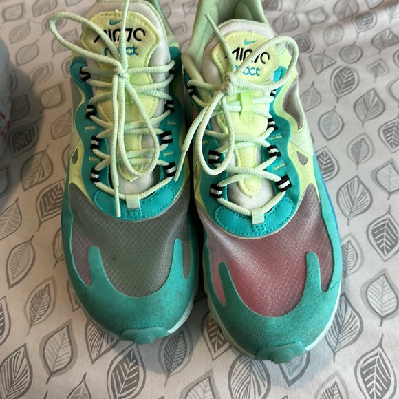 Nike | Shoes | Nike Air 7 React Big Kid Size 7 | Poshmark